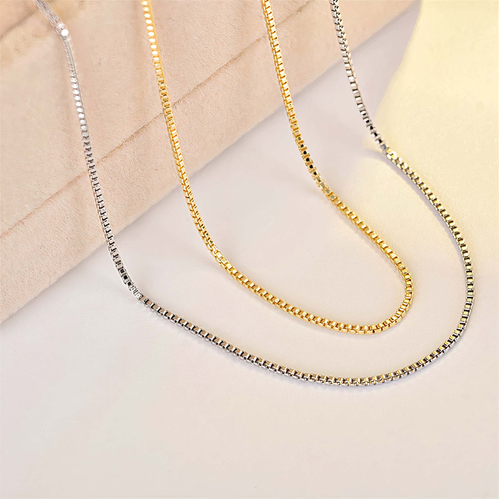 VENETIAN SOLO BOX CHAIN | Ora Gift